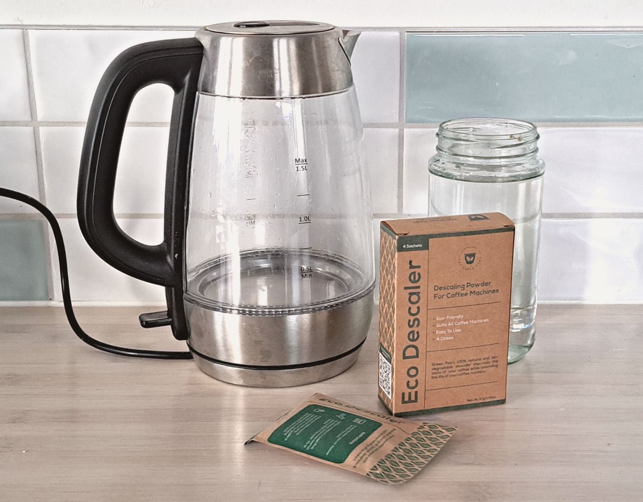 How To Descale An Electric Kettle (The Right Way!) - The Green Pods NZ